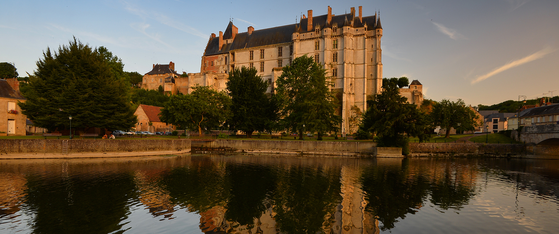 Le château de Châteaudun, premier des châteaux de la Loire Le château de Châteaudun, premier des châteaux de la Loire